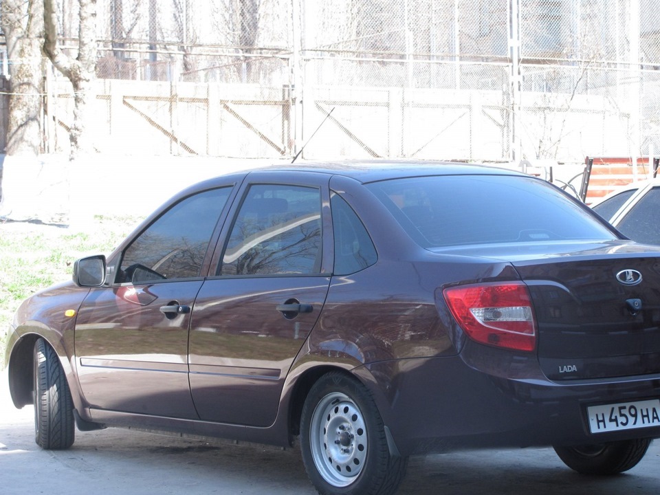 Почти бункер)) — Lada Гранта (1G), 1,6 л, 2013 года | стайлинг | DRIVE2