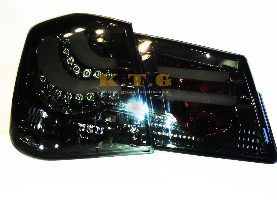 Задние светодиодные фонари BMW F Series Style тонированные на Chevrolet ...