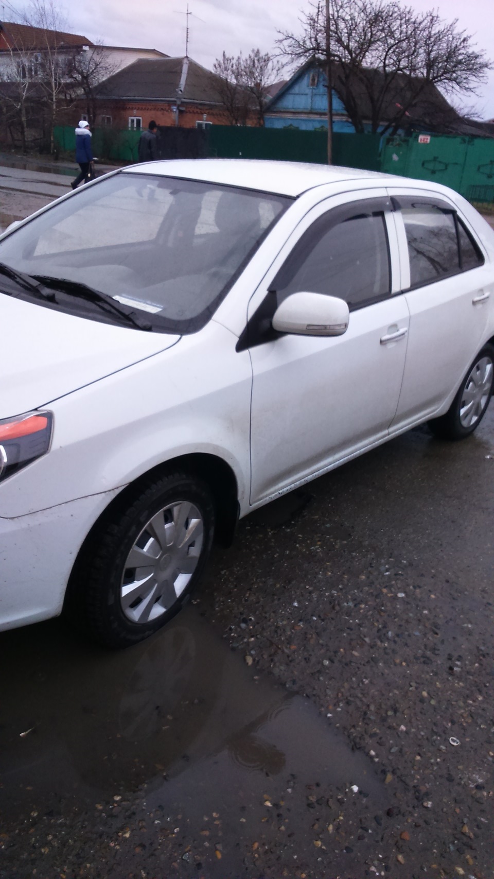 Поставил дефлекторы — Geely GC6, 1,5 л, 2014 года | аксессуары | DRIVE2