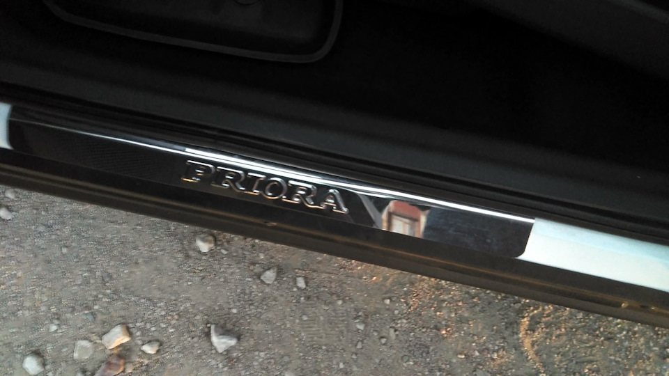 Накладки на пороги. — Lada Приора седан, 1,6 л, 2014 года | стайлинг ...