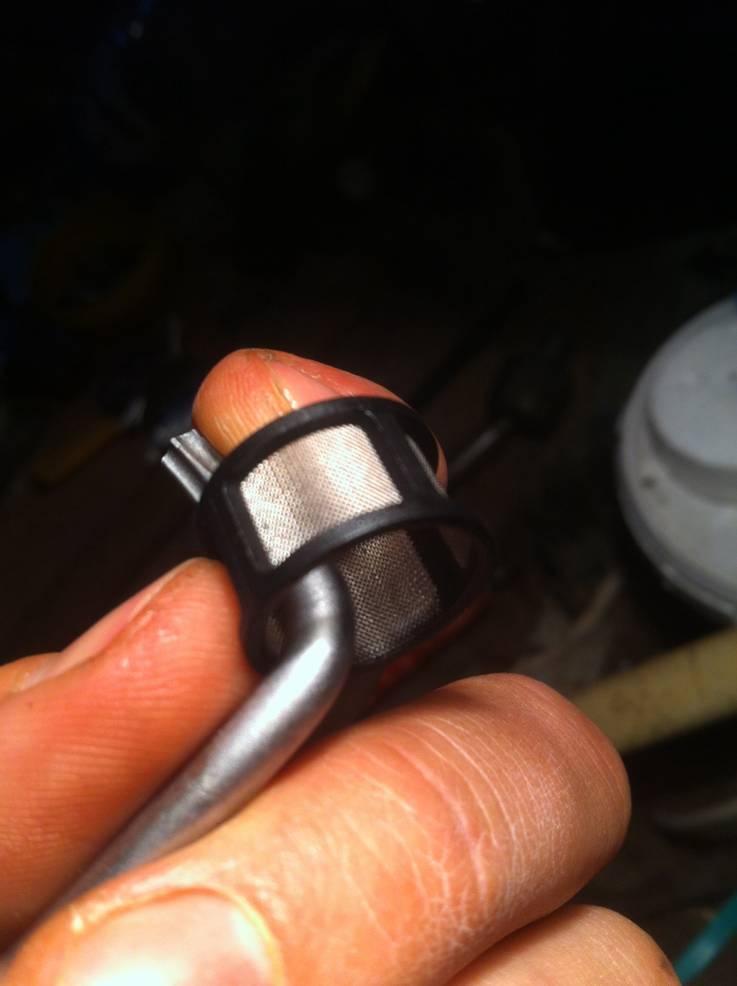 Регулятор давления топлива? — Ford Mondeo III, 2 л, 2002 года | своими ...