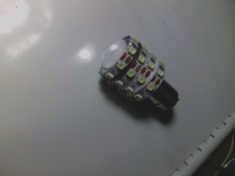 Лампочка заднего хода — Renault Logan (1G), 1,6 л, 2010 года ...