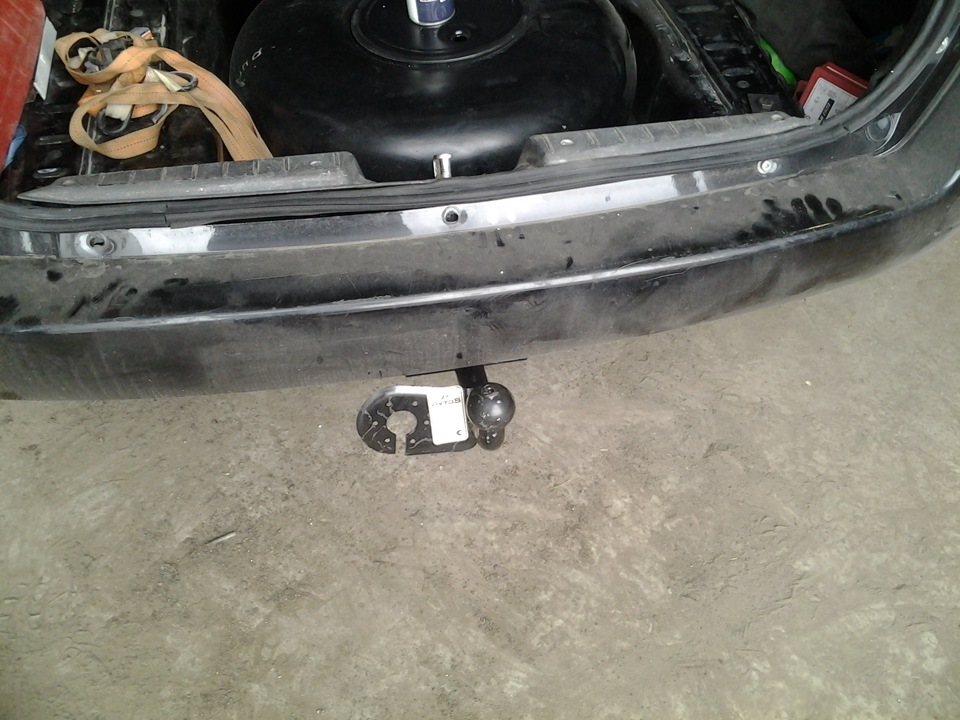 фаркоп — Lada Приора универсал, 1,6 л, 2011 года | аксессуары | DRIVE2