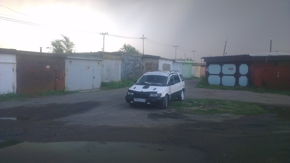 Просто фото — Mitsubishi Space Wagon (2G), 1,8 л, 1992 года | тюнинг | DRIVE2