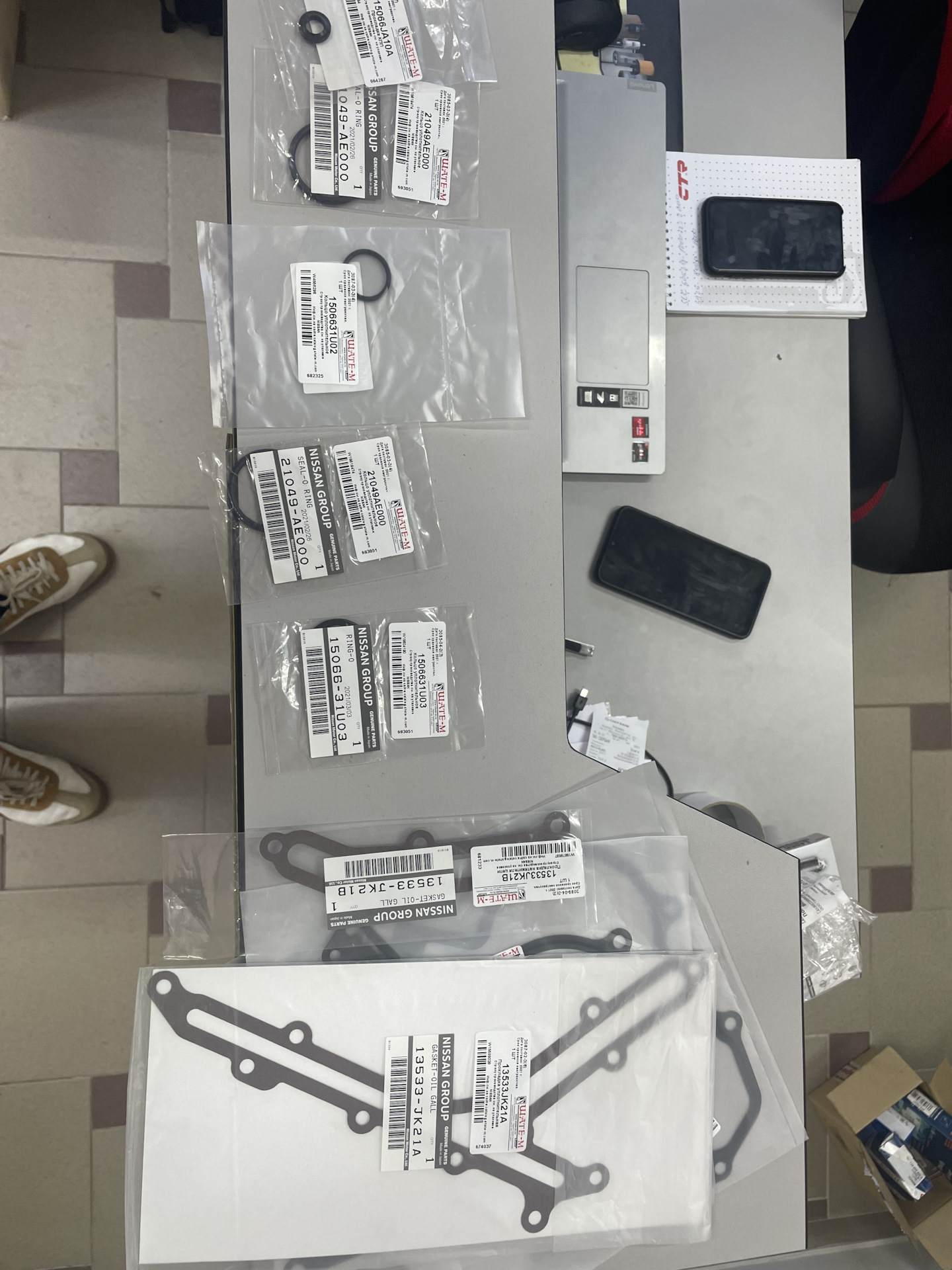 Замена прокладок маслоканалов — Infiniti EX, 3,5 л, 2009 года ...