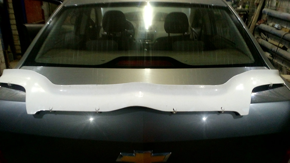 Отбойник на капот — Toyota Corolla (120), 2002 года | другое | DRIVE2