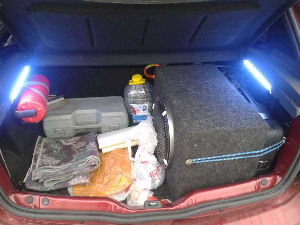 Крепления под огнетушитель! — Renault Sandero 1G, 1,6 л, 2012 года ...