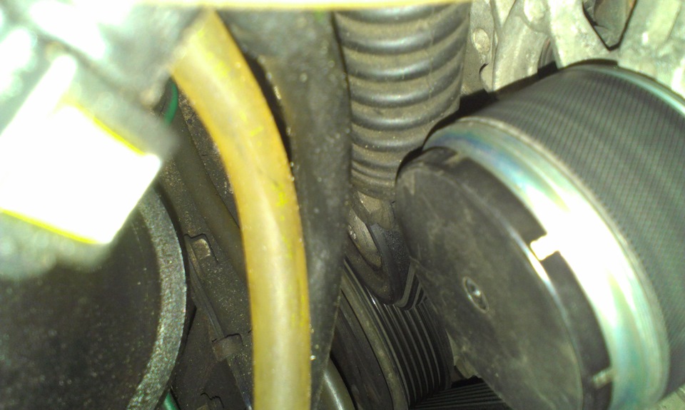 замена шкива генератора — Renault Scenic I, 1,9 л, 2000 года | своими ...