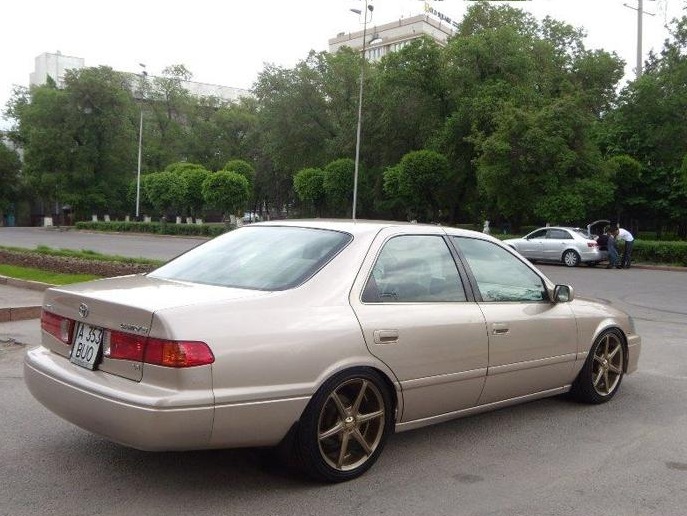 Занизился — Toyota Camry (XV20), 3 л, 2000 года | тюнинг | DRIVE2