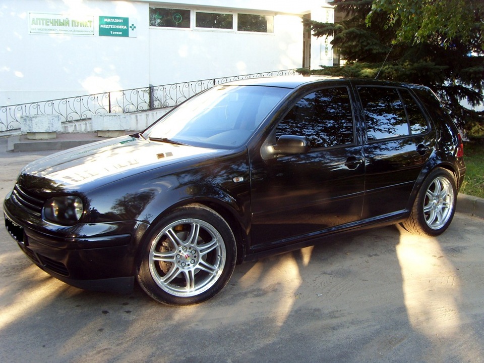 Диски momo corse R17, Резина Danlop Sport 9000 — Volkswagen Golf GTI ...