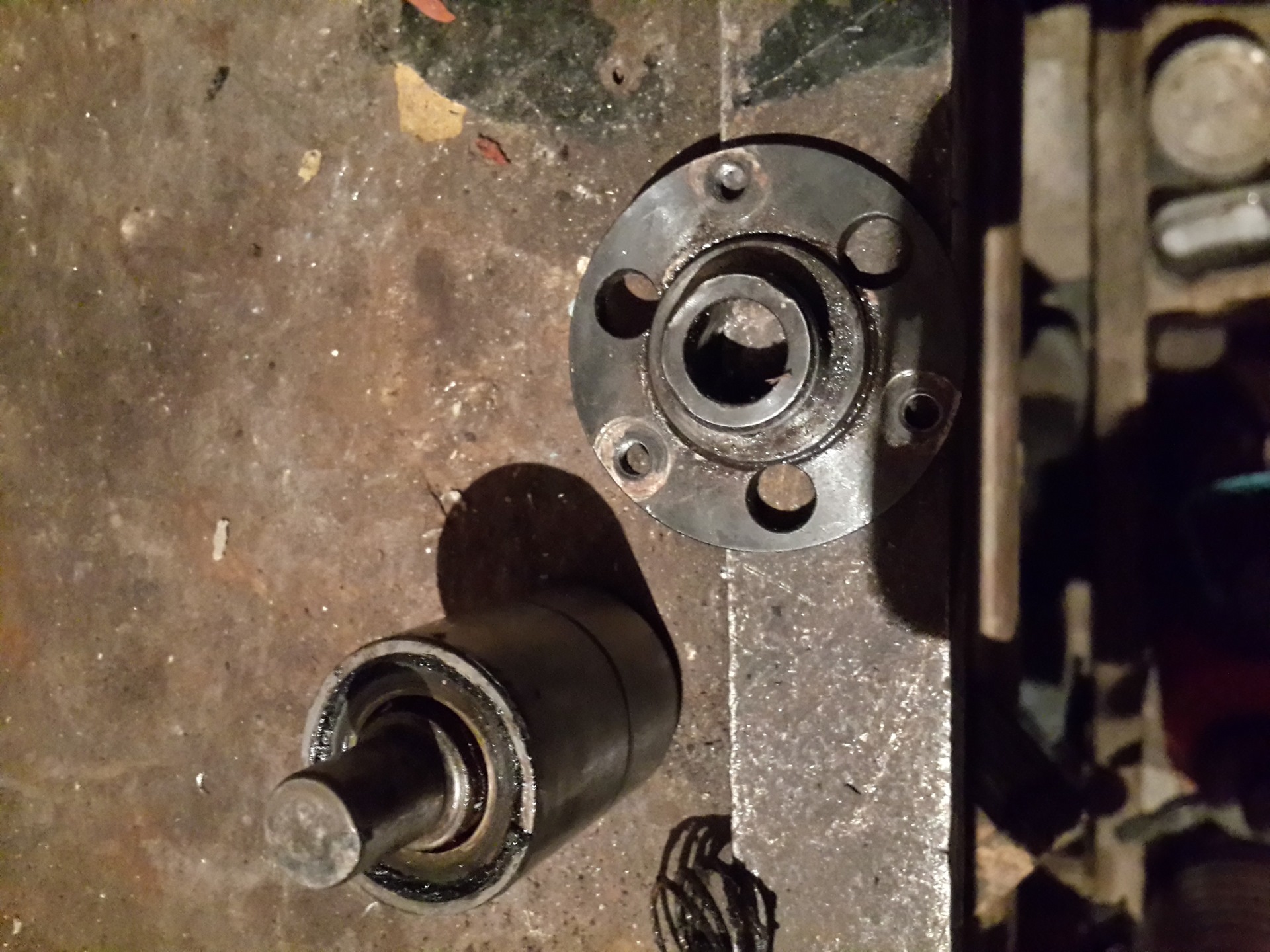 подшипник вискомуты нового образца — Audi S6 (C4), 2,2 л, 1995 года ...