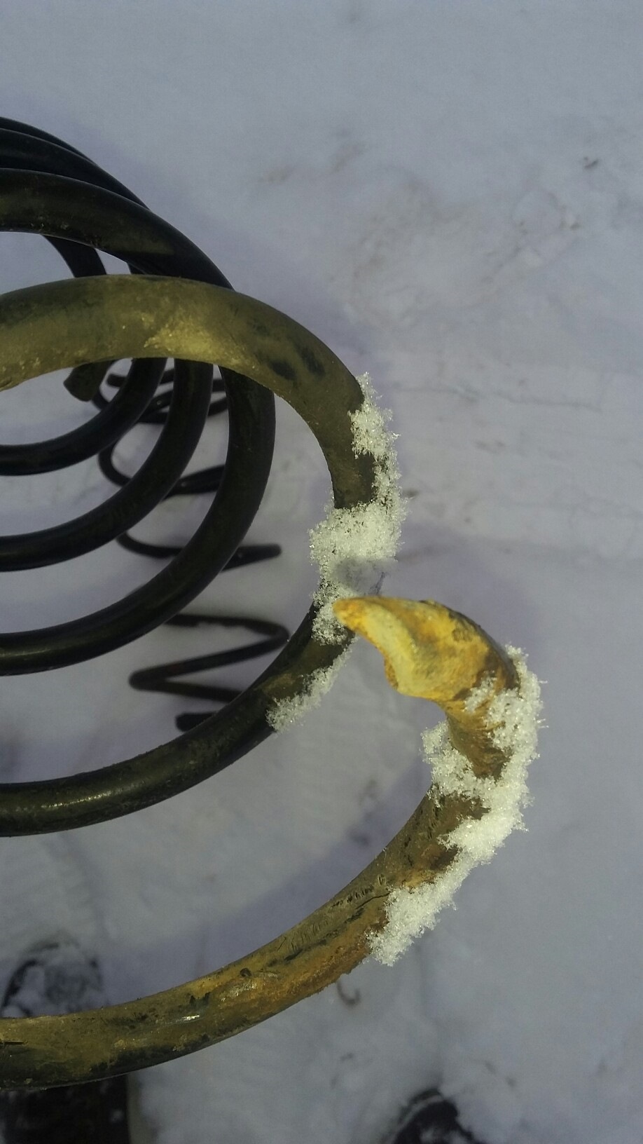 Замена передних, лопнувших пружин — Ford Fusion, 1,6 л, 2006 года ...