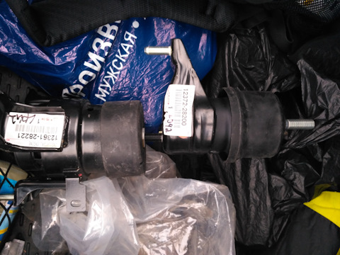 1237228200 ОПОРА ДВИГАТЕЛЯ ЛЕВАЯ (L) TOYOTA CAMRY (06-11), LEXUS ES240 ...