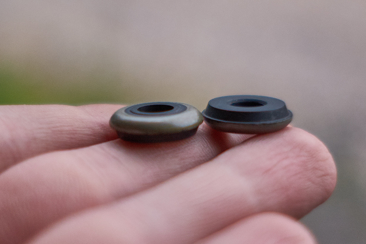 Замена сальников свечных колодцев — Toyota Avensis I, 1,6 л, 1998 года ...