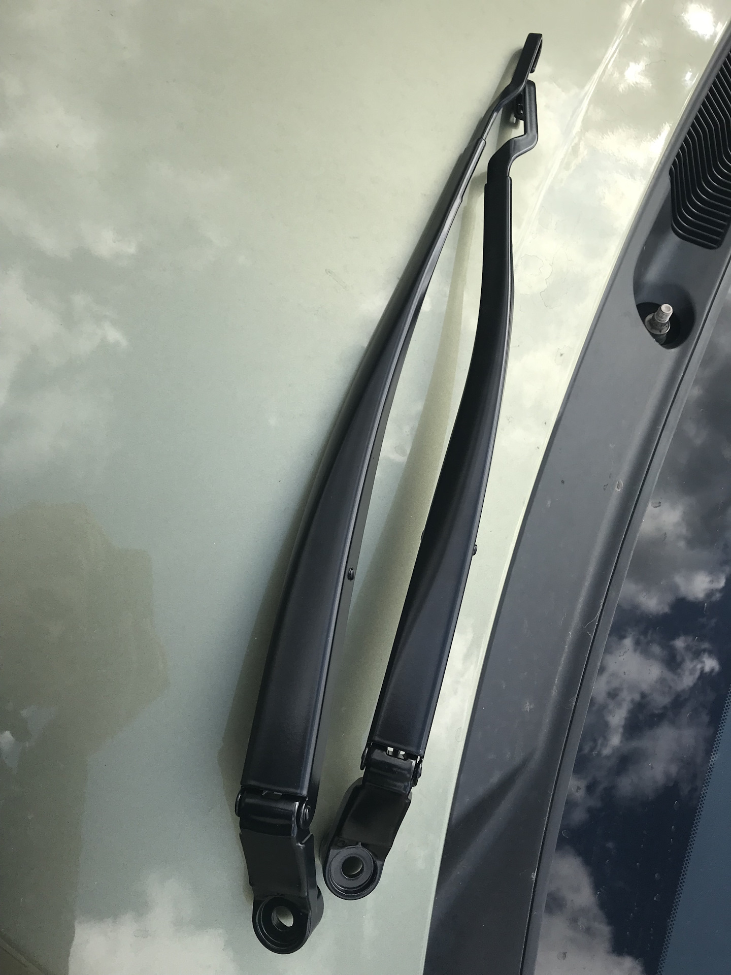 Замена лобового стекла. — Lexus IS II, 2,5 л, 2008 года | визит на ...