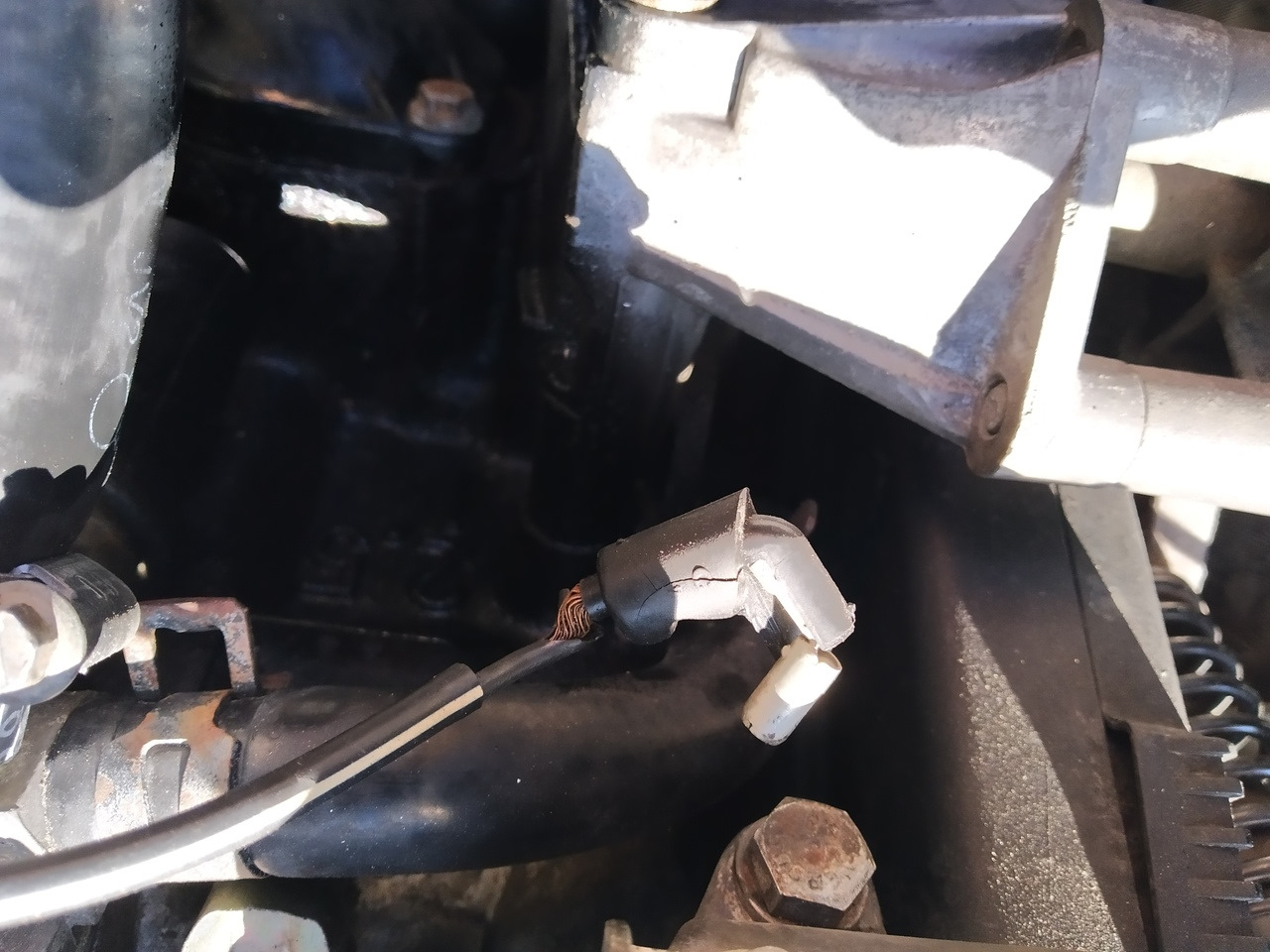 Частичка Мерседеса. Колпачки свечей накала на Ауди А6 С4 2.5 TDI (AEL ...