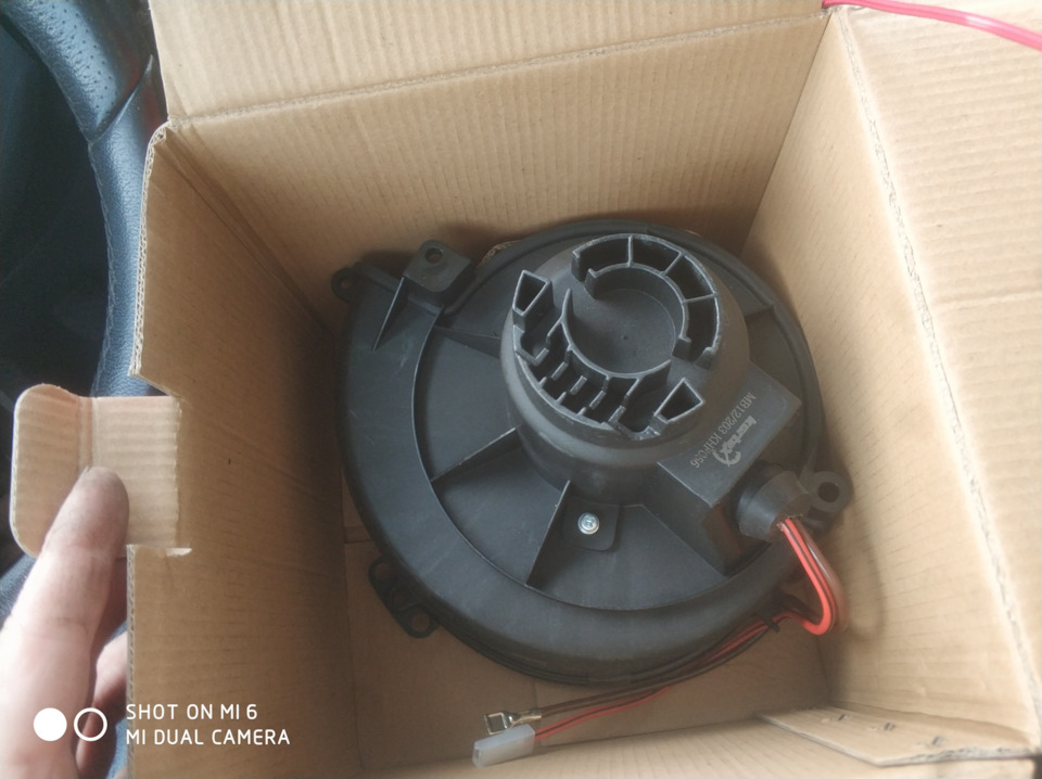 Мотор отопителя. — Opel Astra H, 1,3 л, 2007 года | поломка | DRIVE2