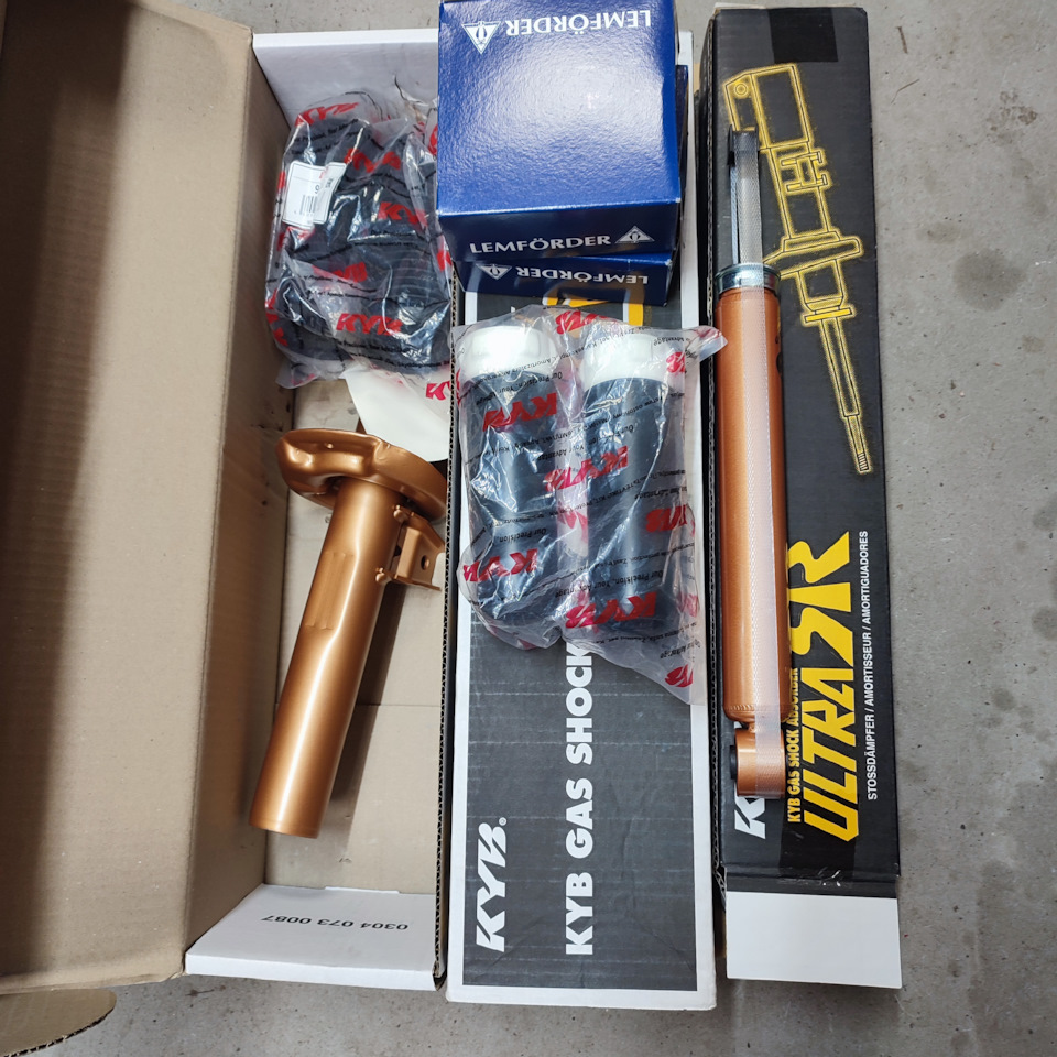 Стойки KYB в круг — Volkswagen Passat Alltrack (B7), 2 л, 2019 года | плановое ТО | DRIVE2