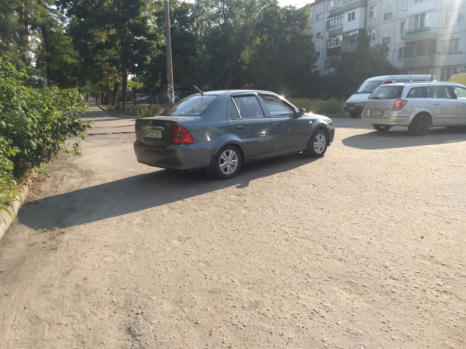 Мы живы и живее всех живых — Geely CK, 1,5 л, 2012 года | просто так ...