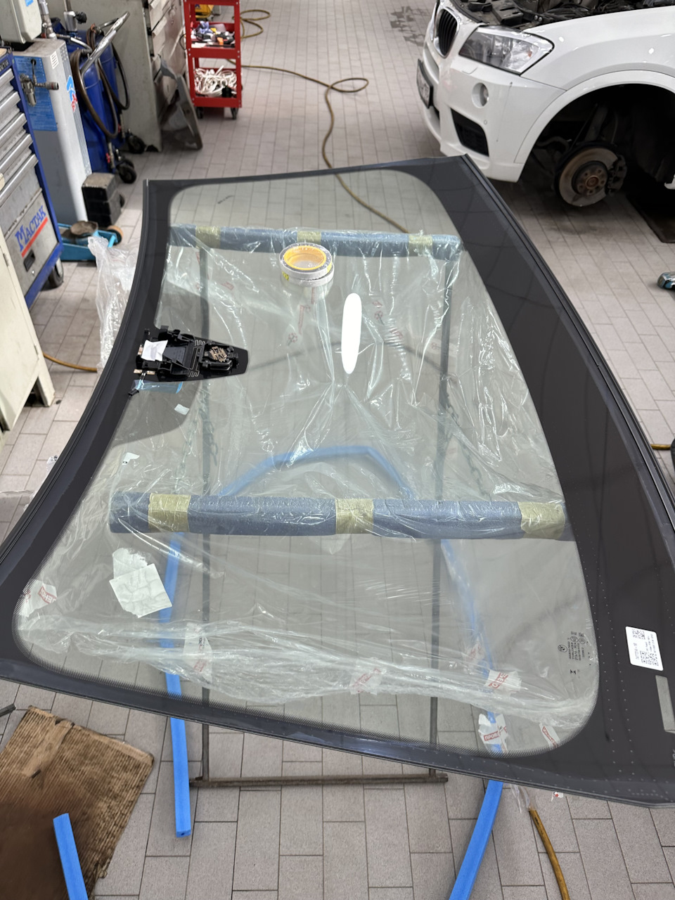 Замена лобового стекла! — BMW 3 series (G20), 3 л, 2019 года | визит на ...