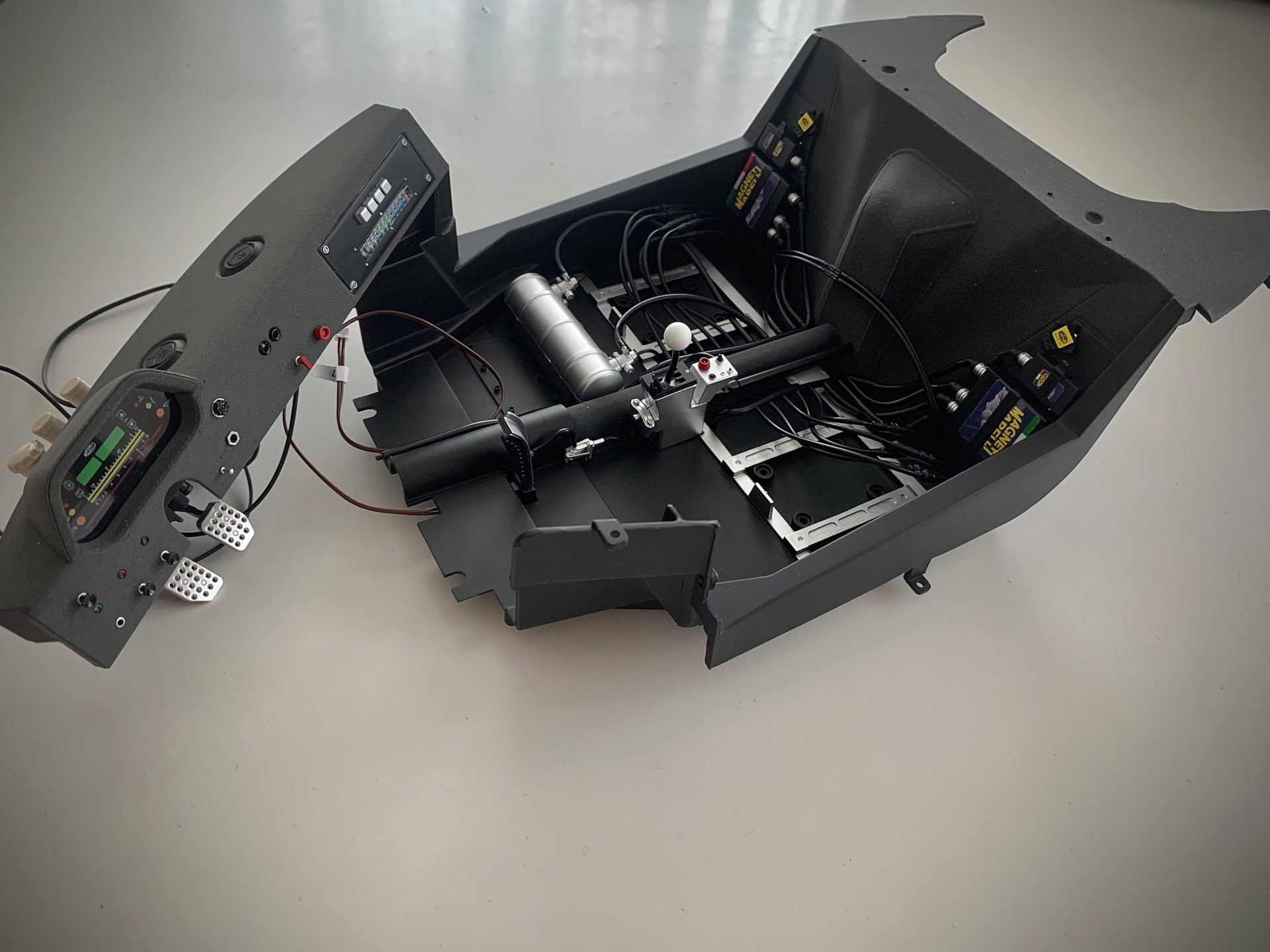 F40 1:8 — BMW M4 (F82), 3 л, 2014 года | просто так | DRIVE2