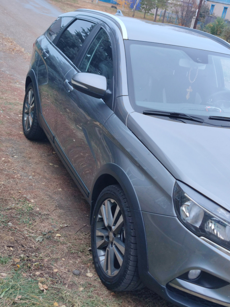 Переход на 215/50/17 — Lada Vesta SW Cross (1G), 1,6 л, 2019 года | шины | DRIVE2