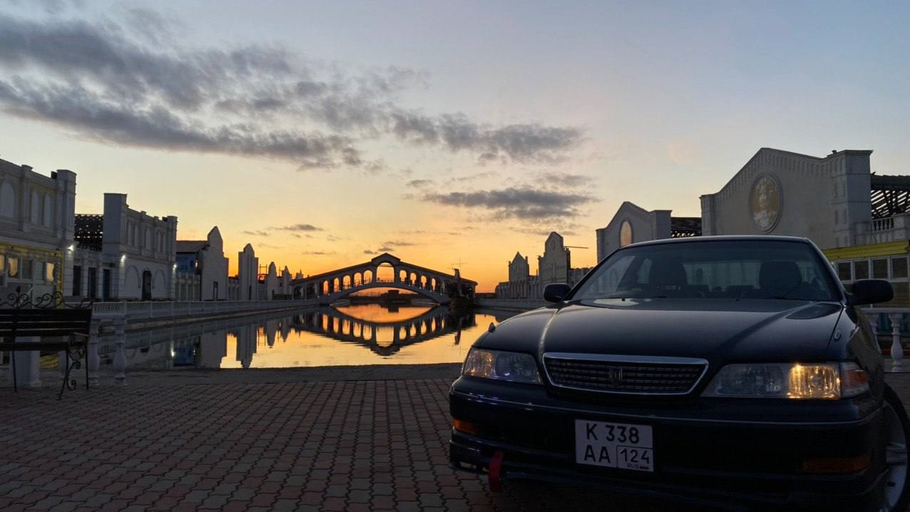 Toyota Mark II (100) 2.0 бензиновый 2000 | 2.0 beams на DRIVE2