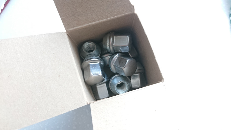 Замена гаек на колеса SRX — Cadillac SRX (2G), 3 л, 2013 года ...