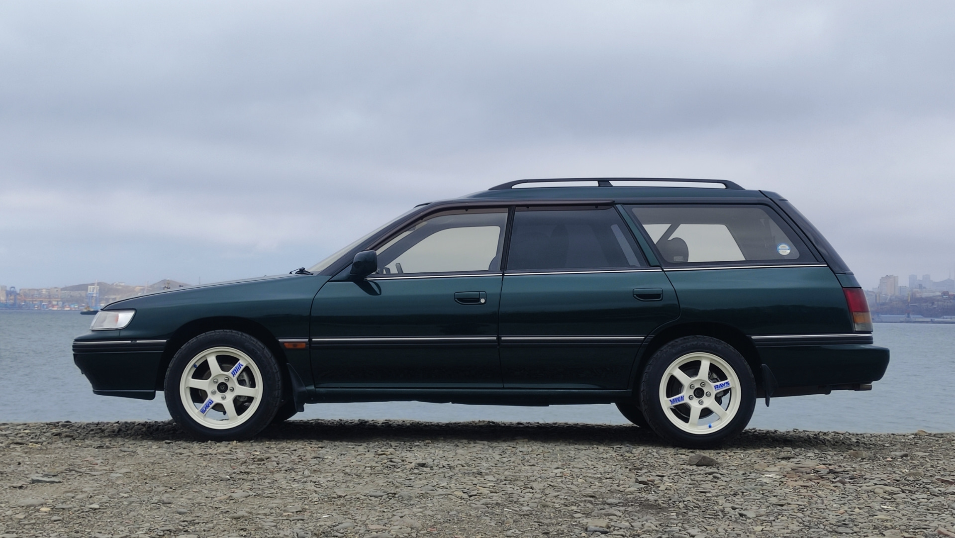 Выкатились с кузовного ремонта — Subaru Legacy (BC/BJ/BF), 2 л, 1993 ...