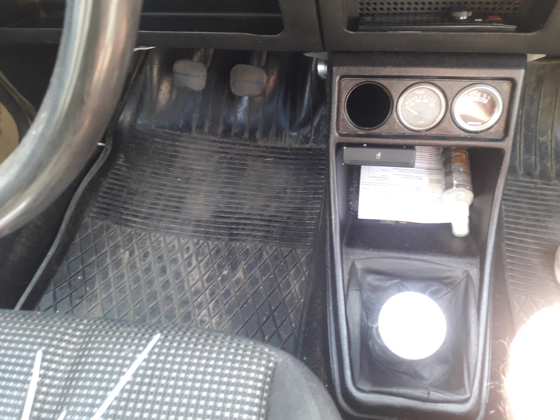 Подстаканник в гольф мк1 — Volkswagen Golf Mk1, 1,6 л, 1983 года ...