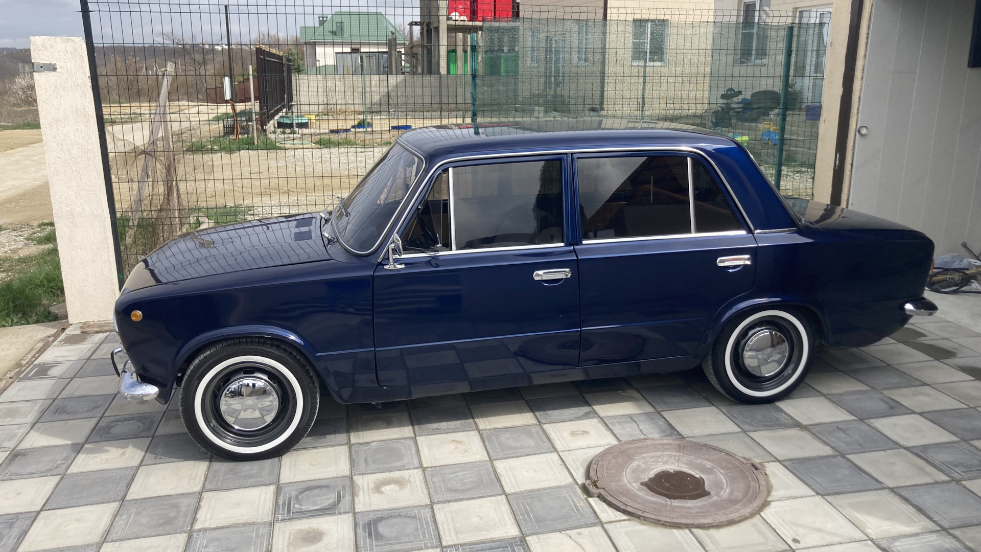 Lada 2101 1.6 бензиновый 1982 | Brilliant Blue на DRIVE2