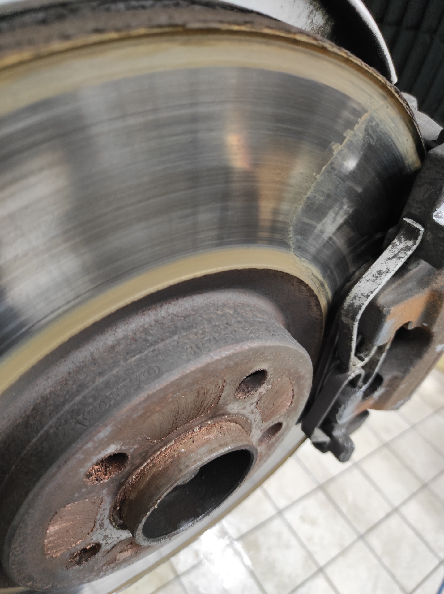 Проехал 💯 тысяч — Volvo XC90 (2G), 2 л, 2019 года | визит на сервис ...