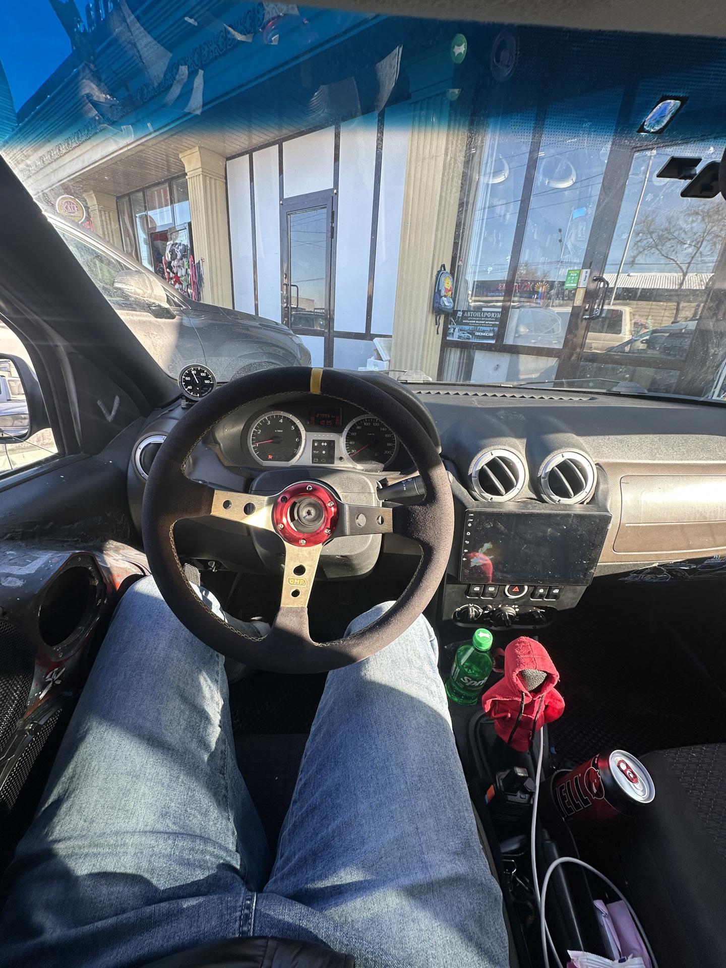Руль OMP — Lada Ларгус, 1,6 л, 2014 года | тюнинг | DRIVE2
