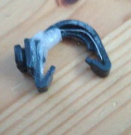 Держатель кабеля ABS Fabia2 FL передней стойки 6N0972327E — DRIVE2