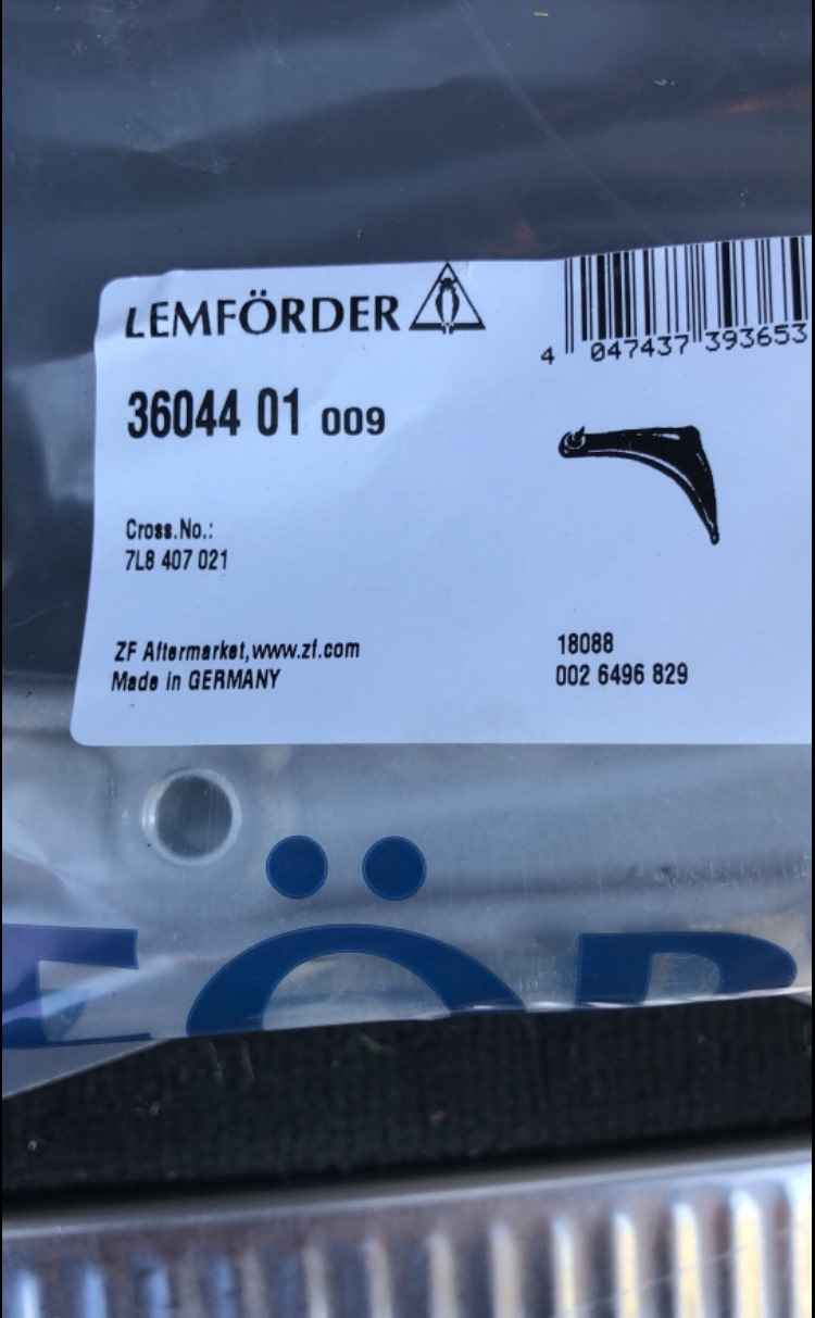 Замена передних шаровых и сайленблоков — Audi Q7 (1G), 6 л, 2009 года ...