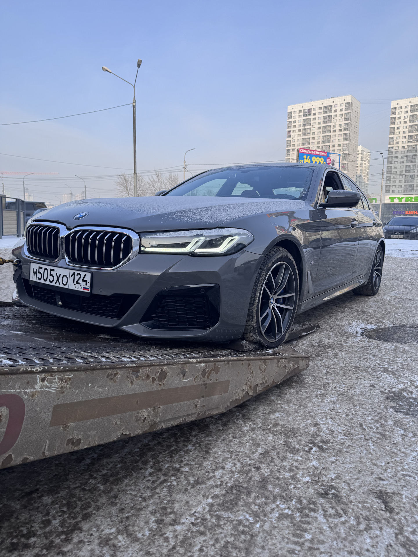 Рвем новое колесо — BMW 5 series (G30), 2 л, 2022 года | поломка | DRIVE2