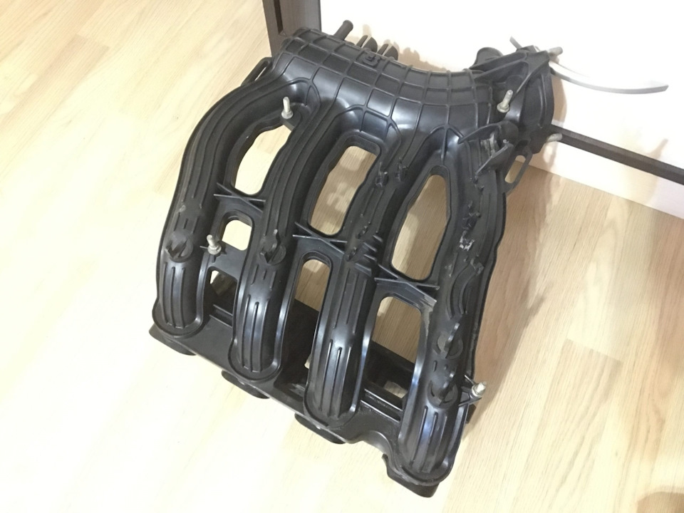 [продано] Продам заводской ресивер ВАЗ 21124 (16 клапанная, 1.6) — Lada 21124, 1,6 л, 2006 года ...