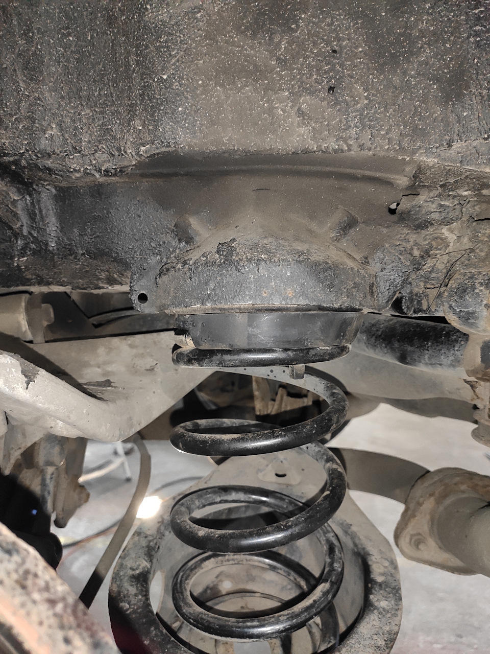 Проставки в задние пружины — Nissan Teana (J31), 3,5 л, 2006 года ...