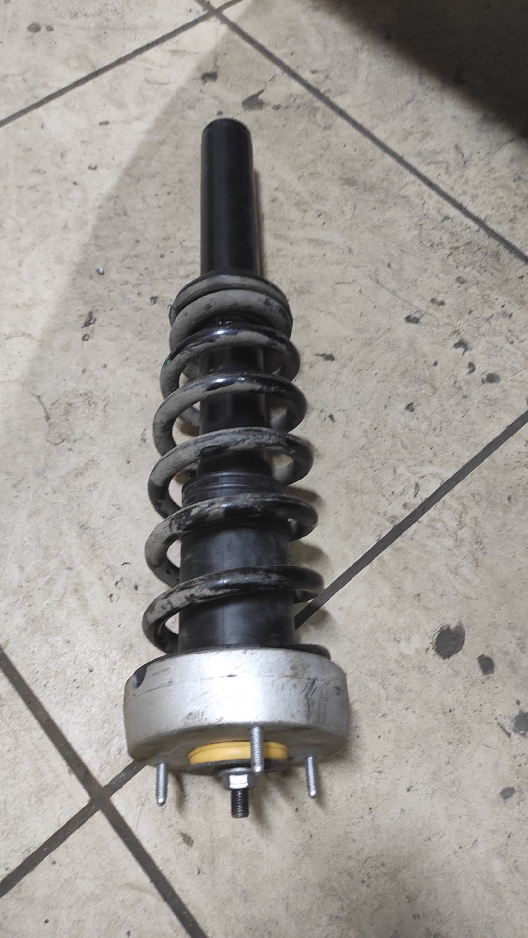 Замена амортизаторов по кругу — BMW X6 (E71/E72), 3 л, 2012 года ...