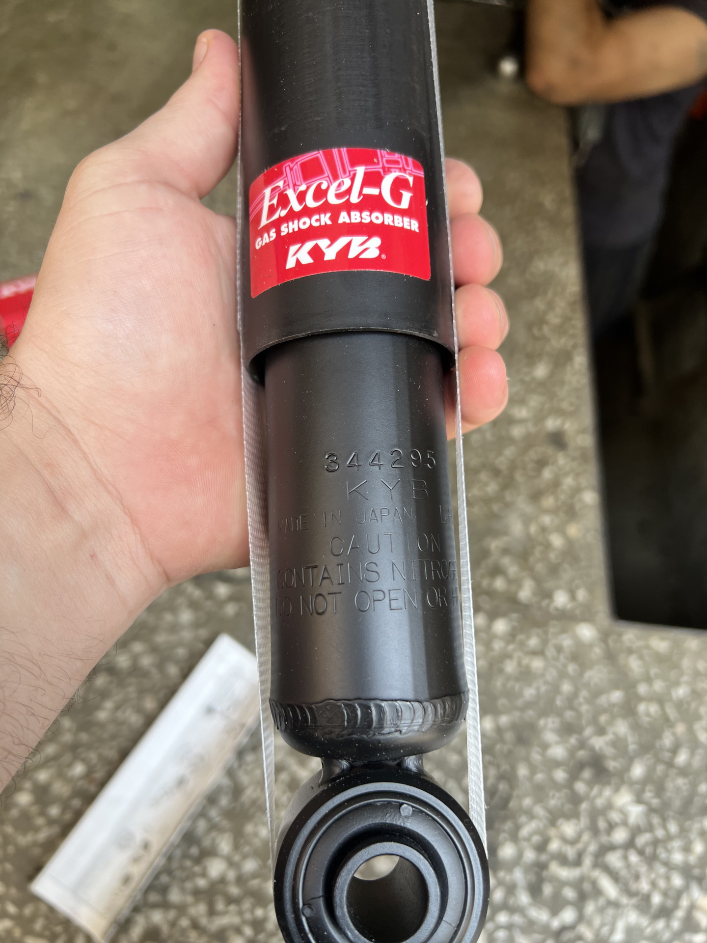 Замена амортизаторов — Mitsubishi Pajero Sport (1G), 3 л, 2008 года ...