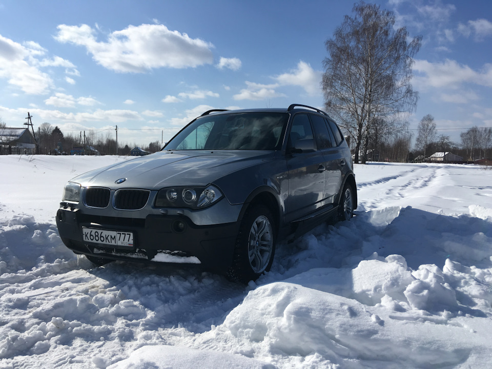 Замена пластиковых деталей подножки — BMW X3 (E83), 3 л, 2005 года ...