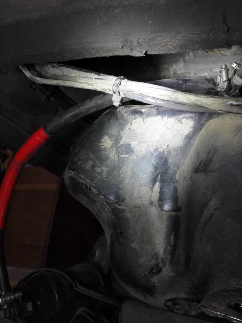 Снятие бензобака B6284T Volvo S80 2.8 T6 — Volvo S80 (1G), 2,8 л, 1999 ...