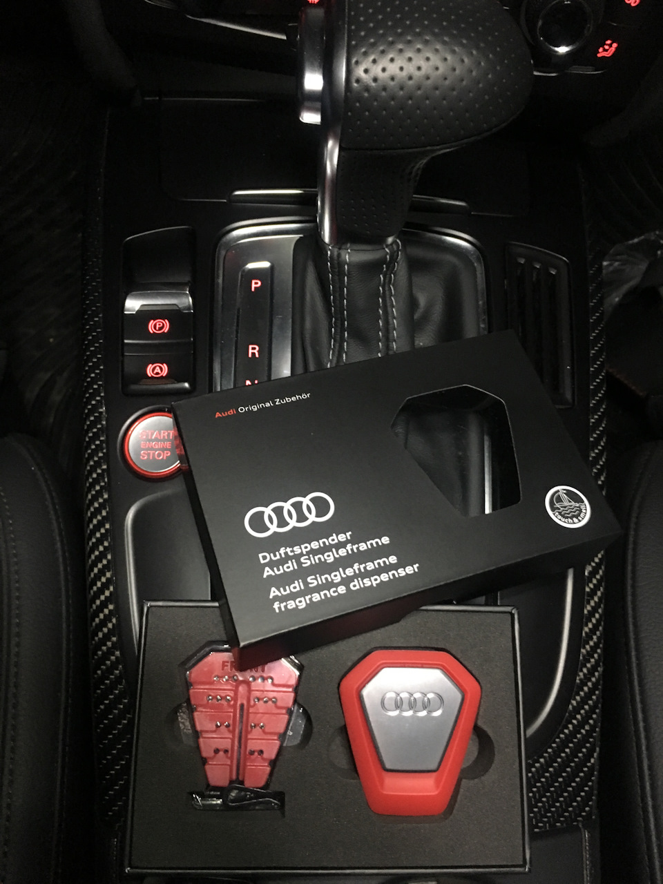 Замена датчика дорожного просвета — Audi A4 (B8), 3,2 л, 2008 года ...