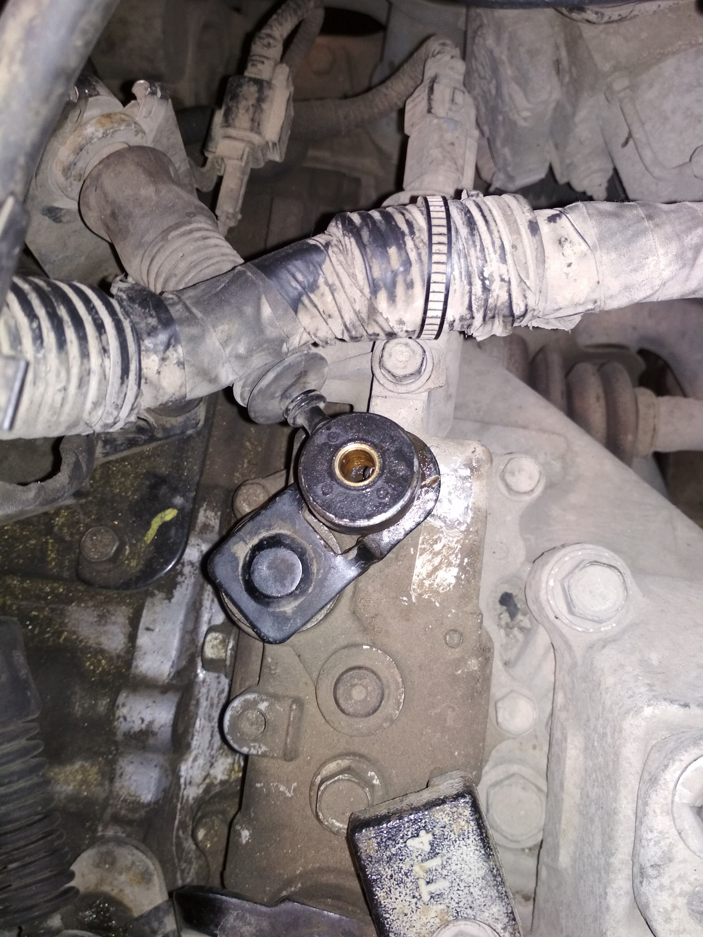 Салентблок троса управления коробки. — KIA Ceed (1G), 1,6 л, 2008 года ...