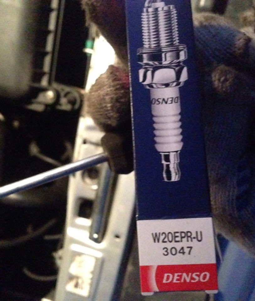 Замена свеч denso w20epr-u 3047 вопрос — Lada 2114, 1,5 л, 2005 года | плановое ТО | DRIVE2