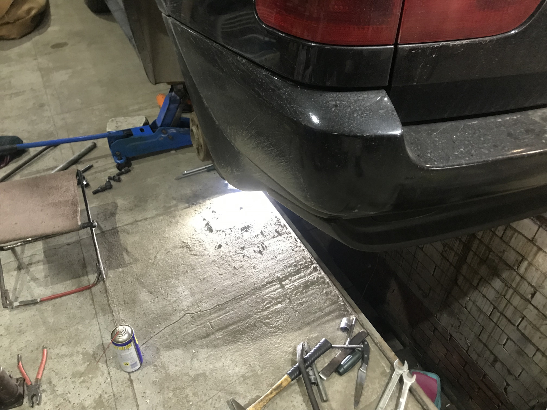 21. Замена интегрального рычага и передних колодок. — BMW X5 (E53), 3 л ...