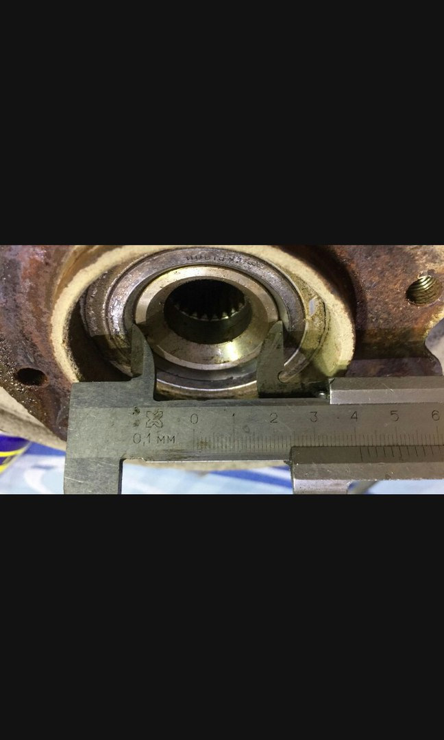 Задние ступицы. Точки над буквой I. — Honda CR-V (RD1/RD2), 2 л, 1998 ...