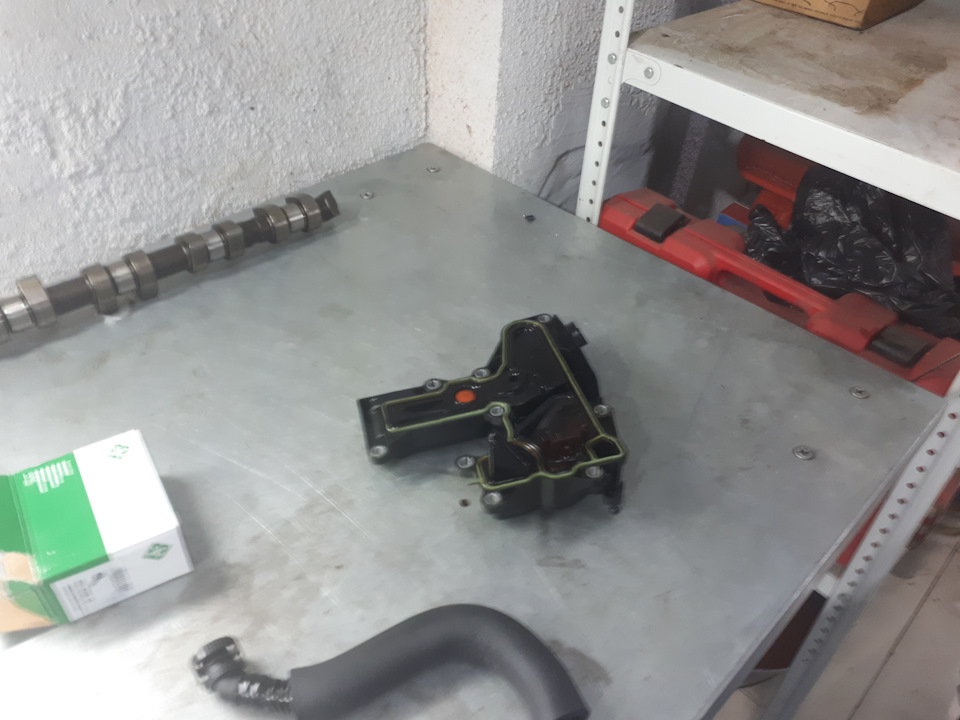 Замена маслоотделителя и приводного ремня — Skoda Octavia RS A5 Mk2, 2 ...