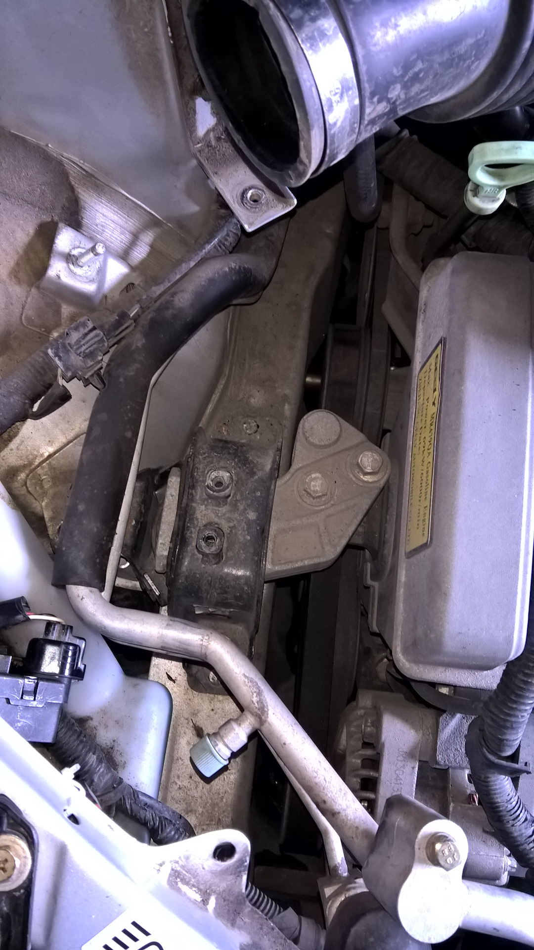 Подушки двигателя — Geely MK, 1,5 л, 2013 года | расходники | DRIVE2