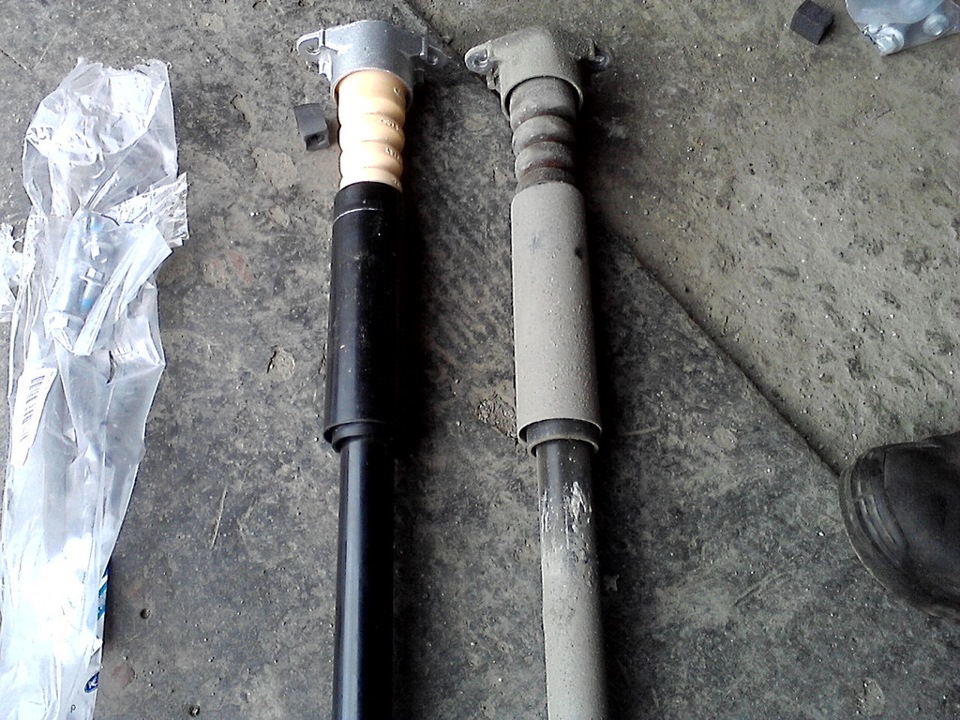 Замена задних аммортизаторов — Mazda Verisa, 1,5 л, 2009 года ...